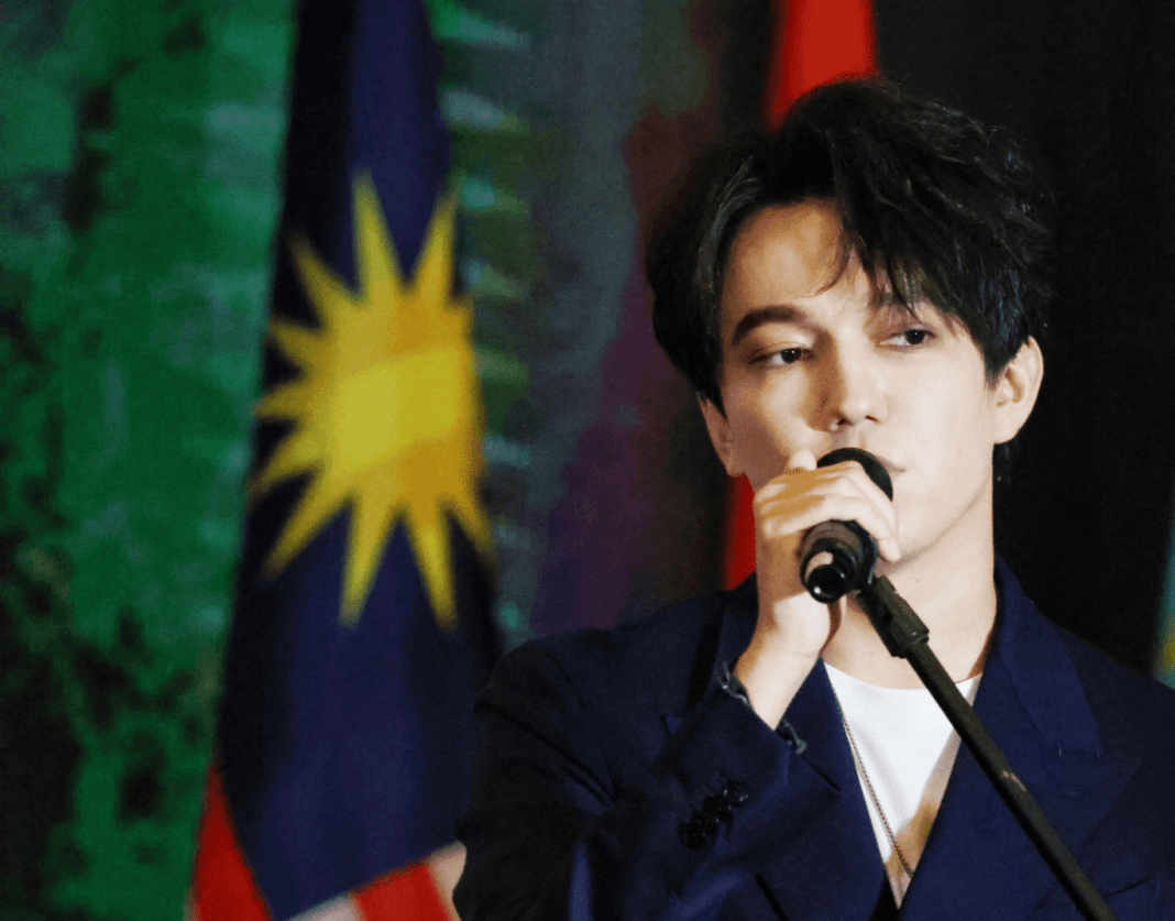 Dimash was awarded a medal for performing arts in MalaysiaInformation ...