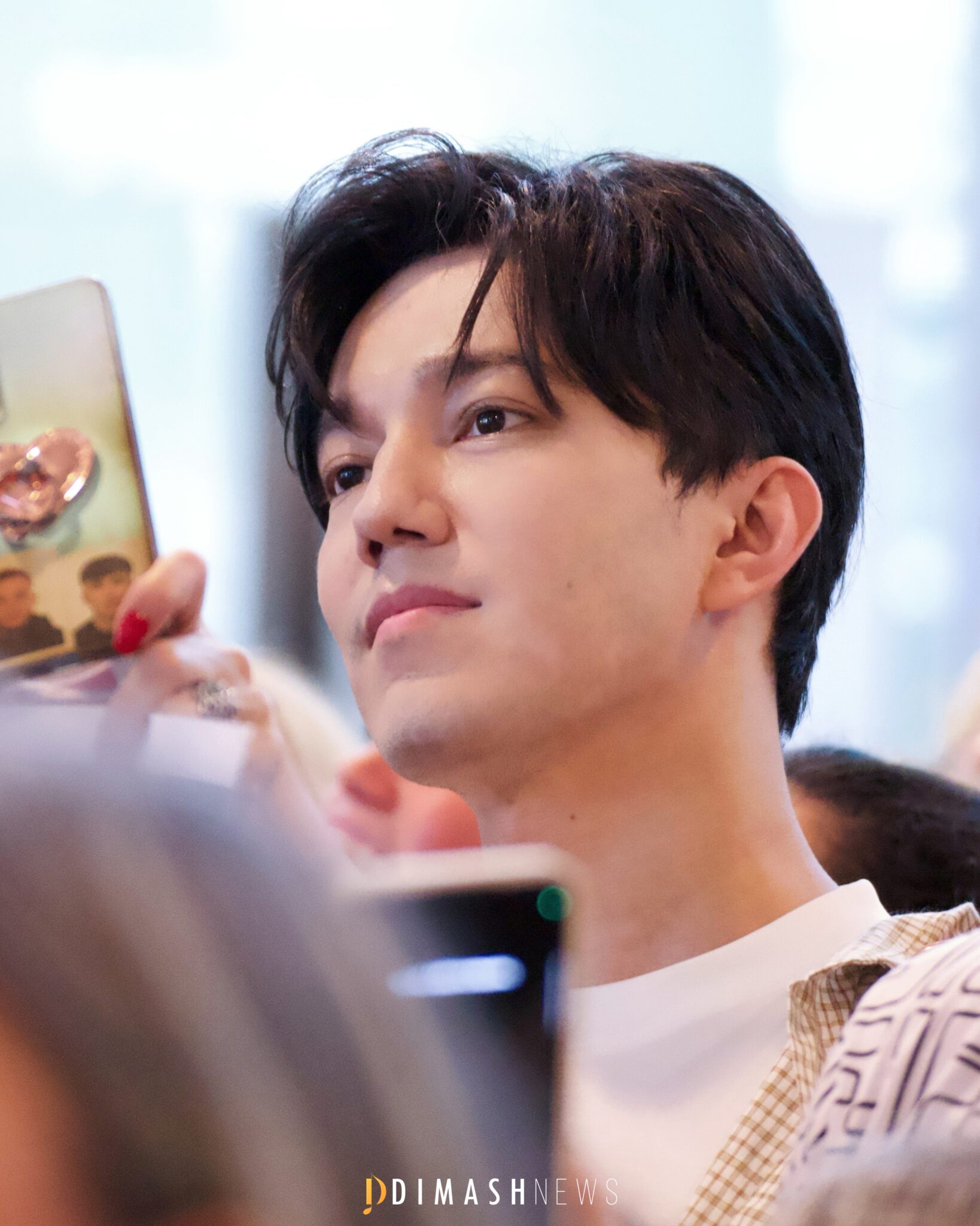 Kazakh Song at a Spanish Airport – Fans Welcome Dimash in BarcelonaInformation Portal DimashNews ...